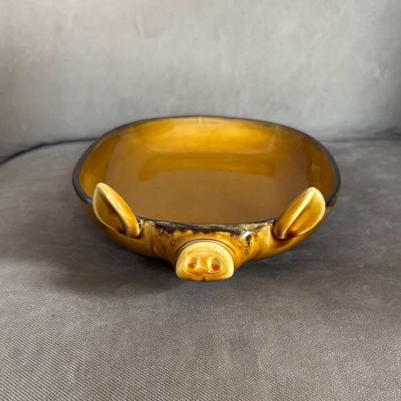 Napa Style | Accents | Napa Style Unique Pigshaped Earthen Gold ...